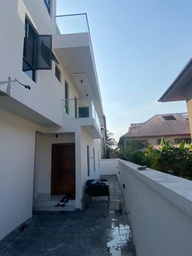 Myydään Paritalo, 5 huonetta - Kekki, Lekki, Dapo Solanke Close, Lekki Phase 1 - Etuovi.com ...