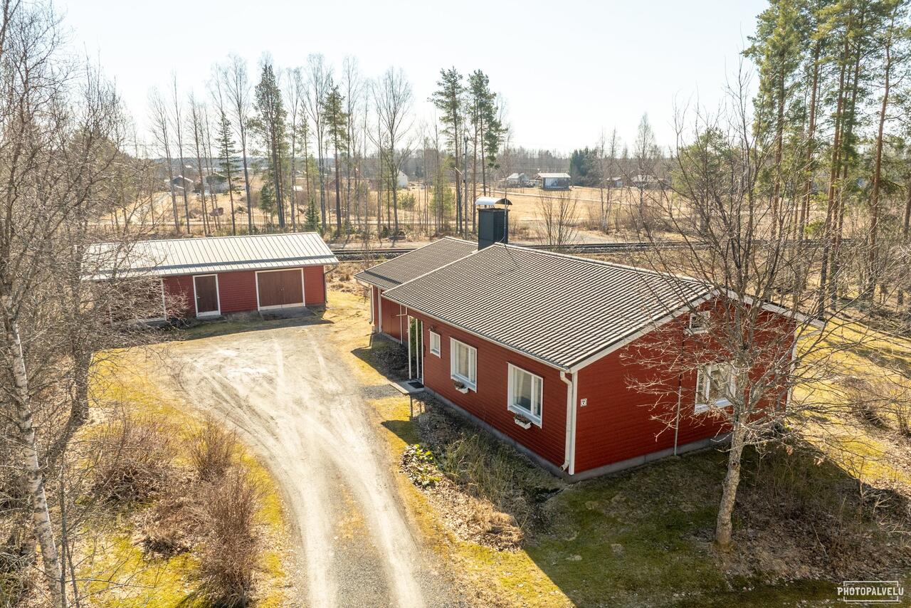 Myydään Omakotitalo, 3 huonetta - Ylivieska, Alpuminkangas, Tiemestarintie 7 - Etuovi.com 80400529
