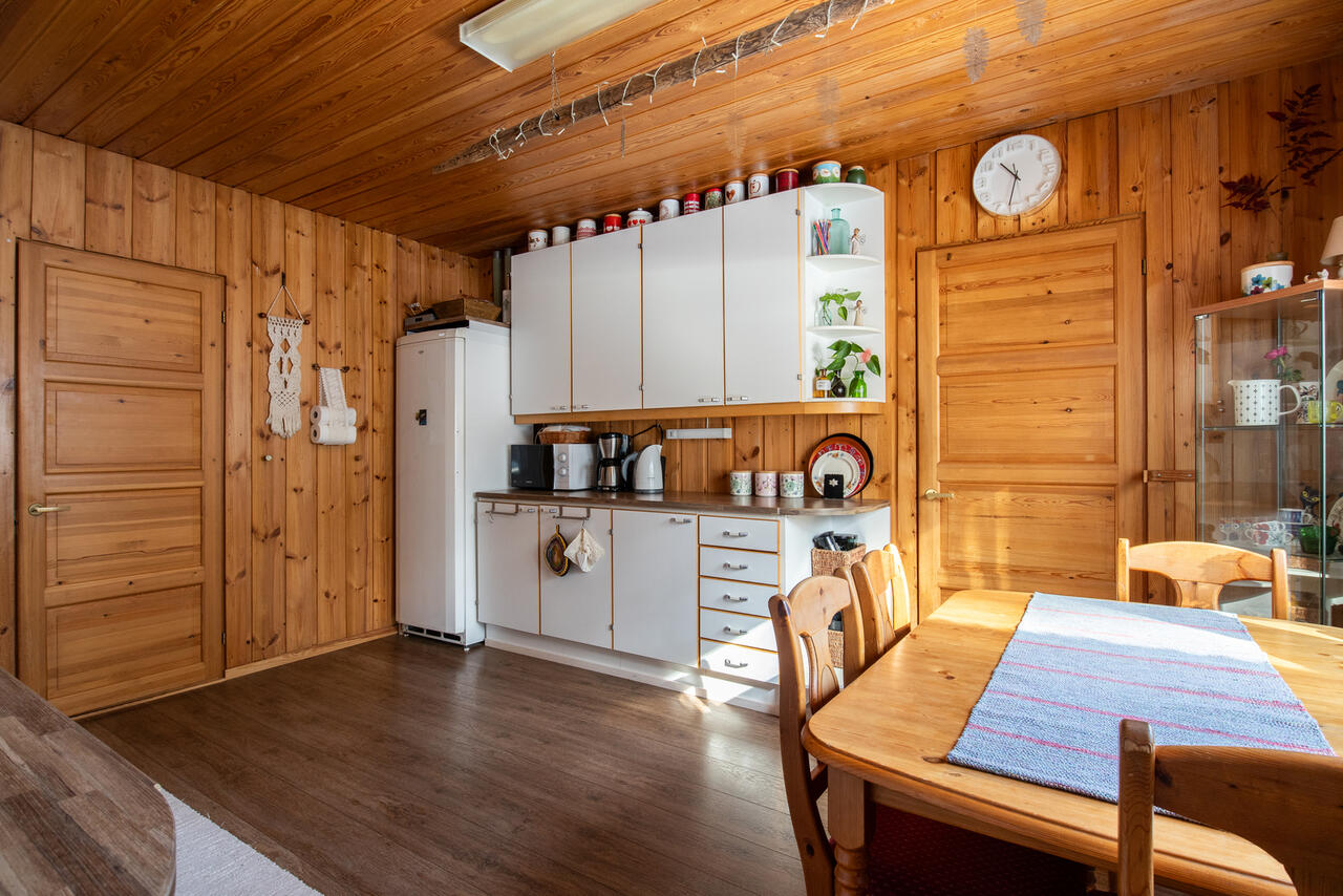 Myydään Omakotitalo, Yli 5 huonetta - Lemi, Lemi, Uimintie 9 - Etuovi.com 80431742