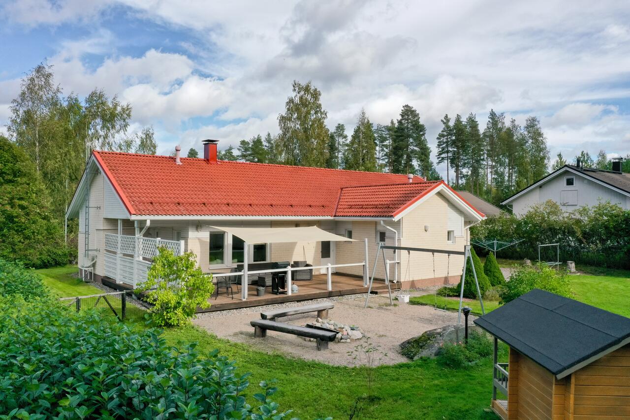 Myydään Omakotitalo Yli 5 Huonetta Asikkala Vääksy Kivirinteentie