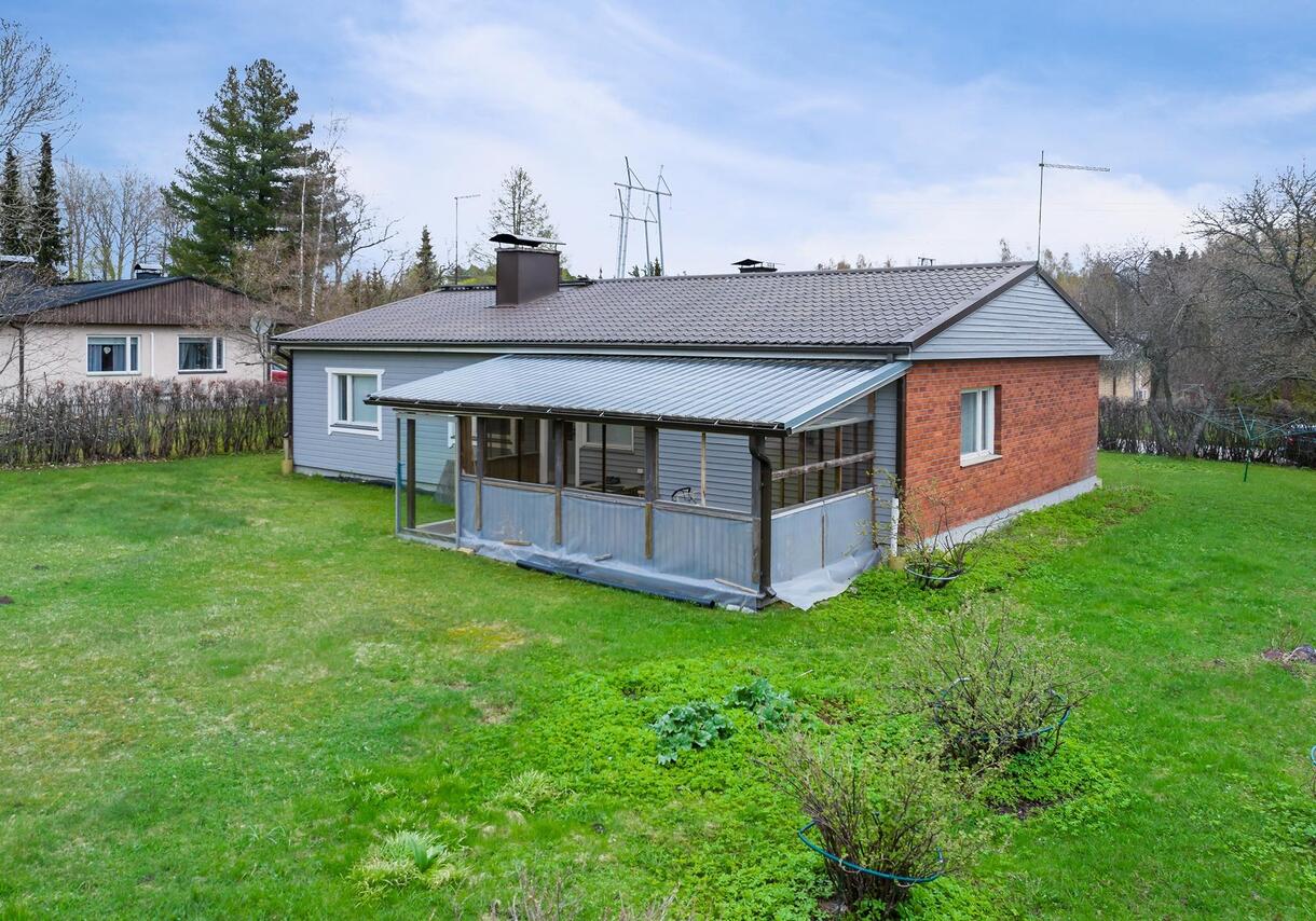 Myydään Omakotitalo, 4 huonetta - Imatra, Vuoksenniska, Apilankatu 10 - Etuovi.com 596853