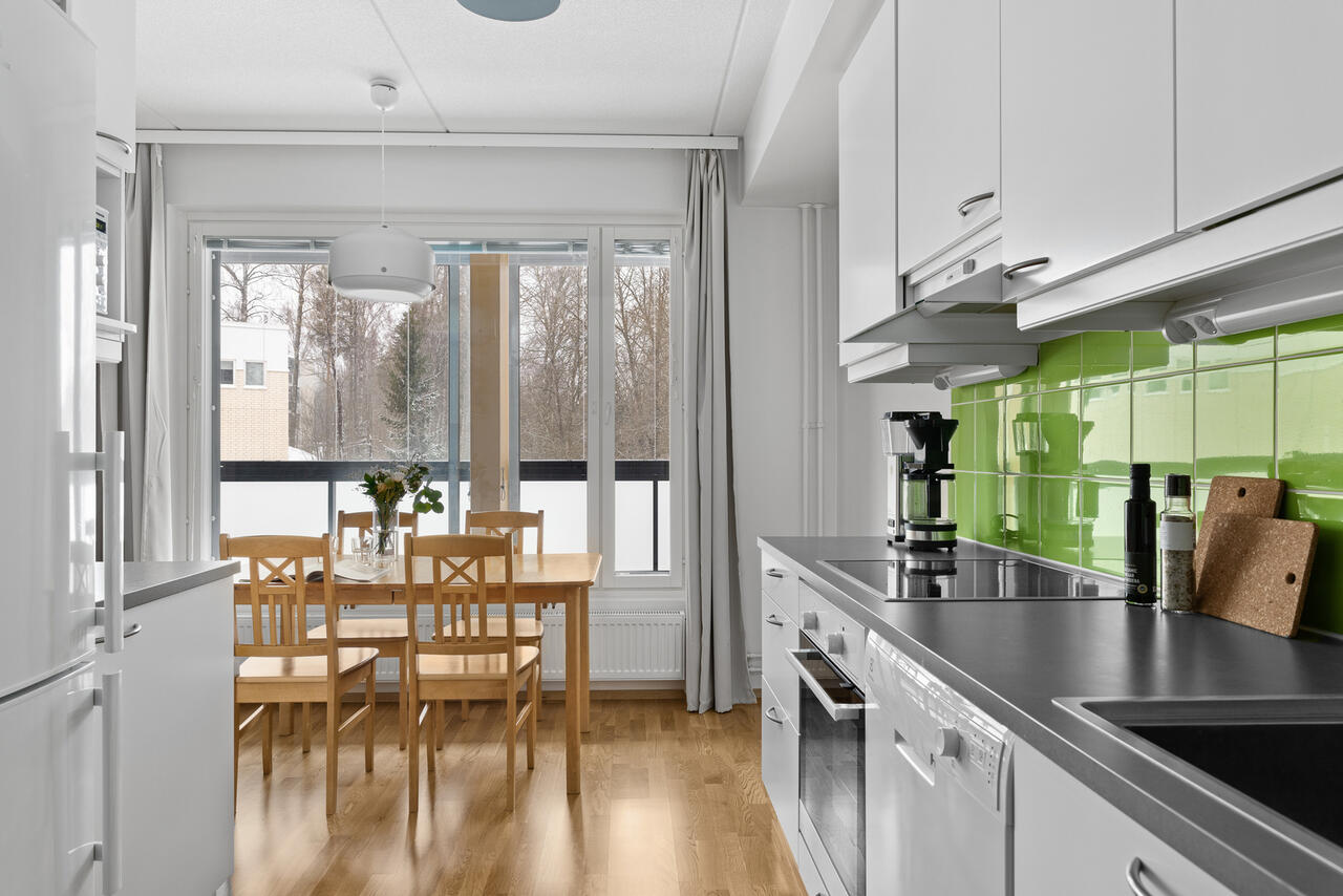 Vuokrataan Kerrostalo 3 huonetta - Vantaa Korso Korsontie 14 A