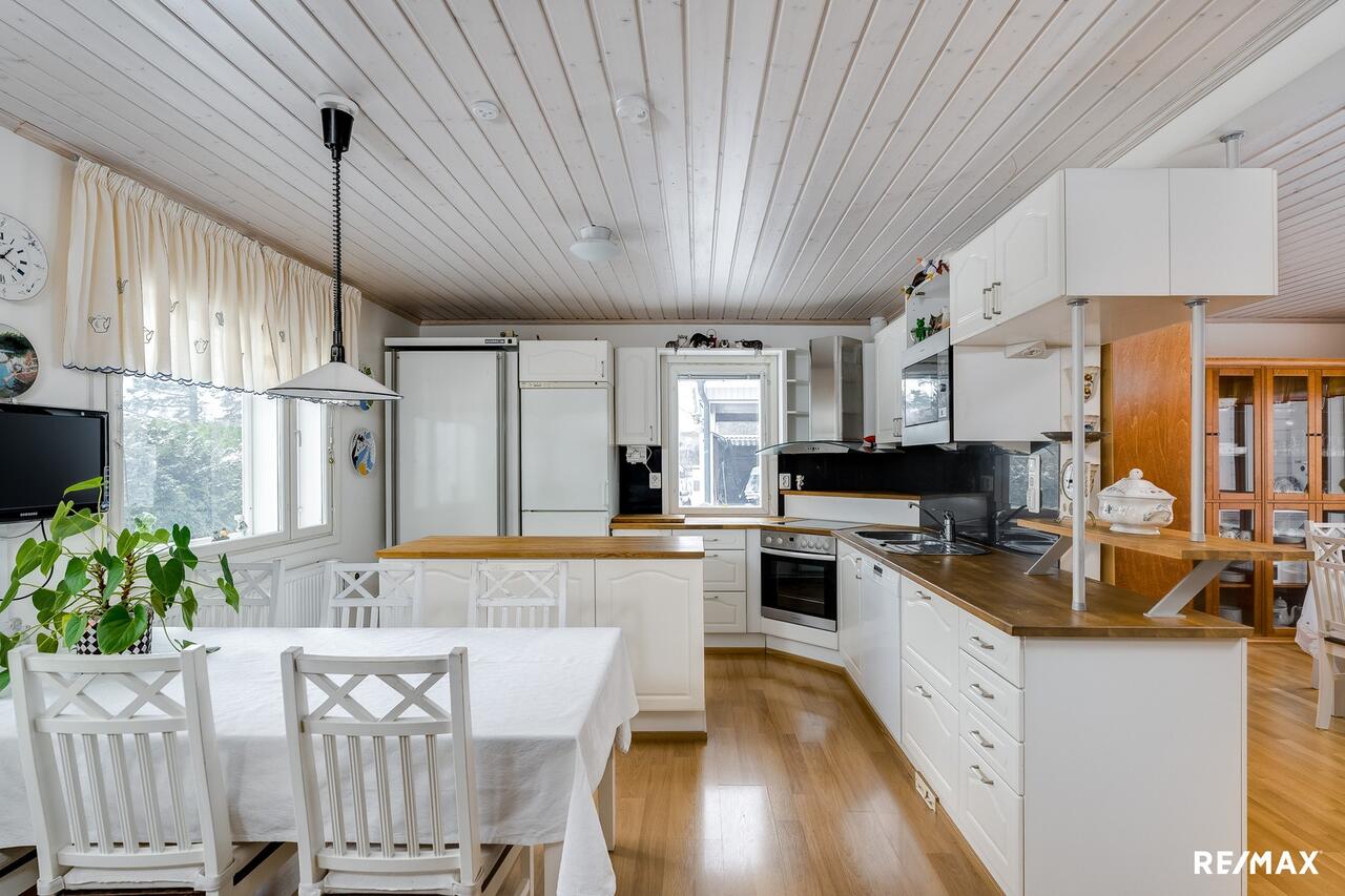 Myydään Omakotitalo, 5 huonetta - Vantaa, Koivuhaka, Viertola, Lustetie ...