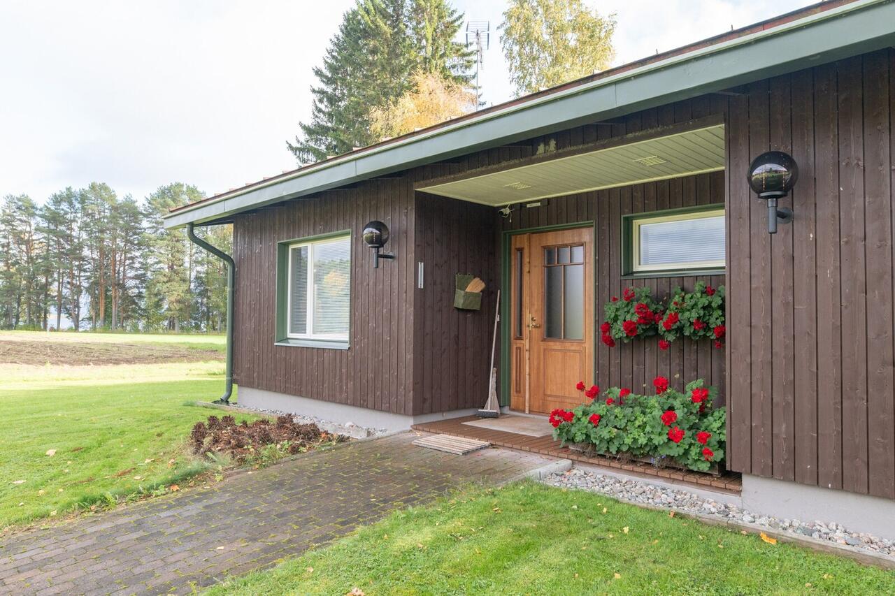 Myydään Omakotitalo, Yli 5 huonetta - Keitele, Hamula, Hiekantie 195 ...