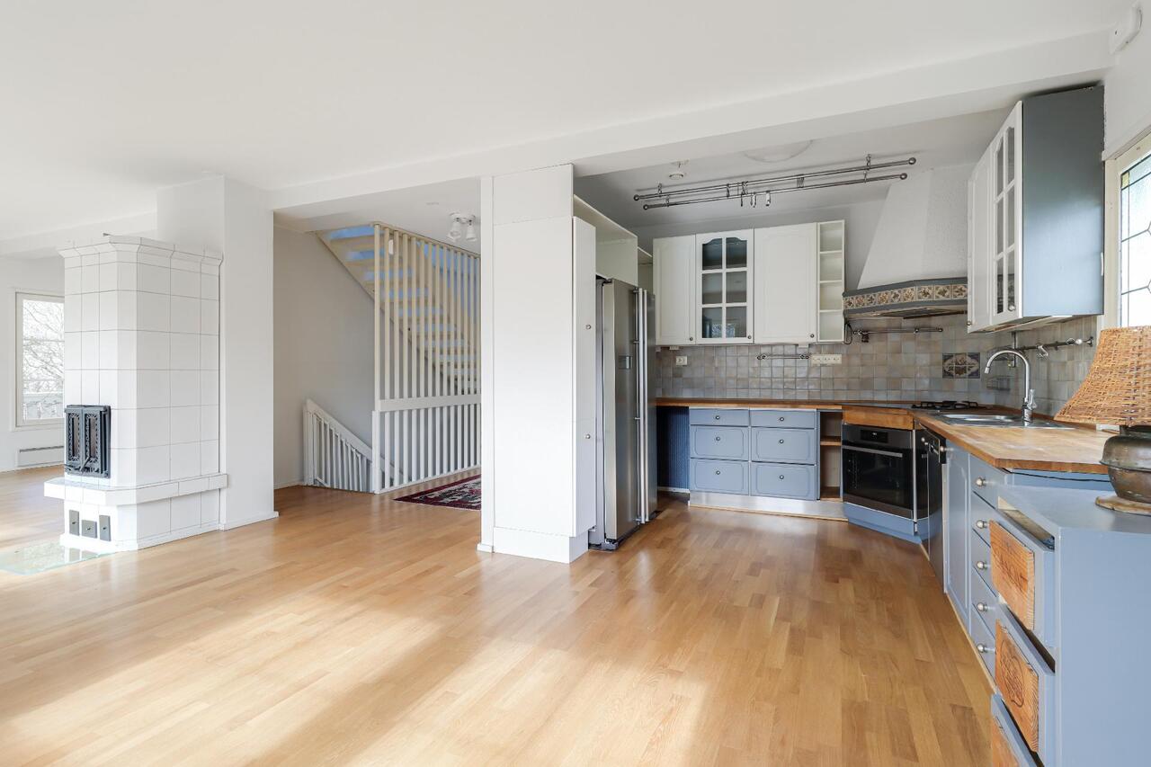 Myydään Erillistalo, 4 huonetta - Helsinki, Vartiokylä, Ummeljoentie 9 ...