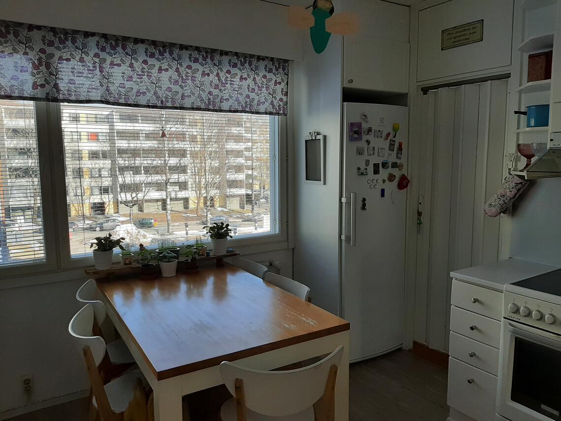 Myydään Kerrostalo, Yli 5 huonetta - Vantaa, Myyrmäki, Uomakuja 2 ...