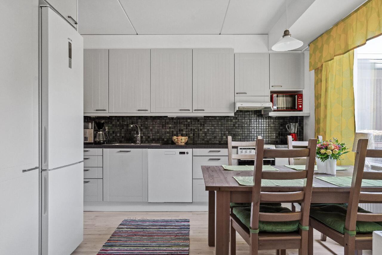 Myydään Rivitalo, 4 huonetta - Espoo, Karakallio, Nurmilinnuntie 1 ...