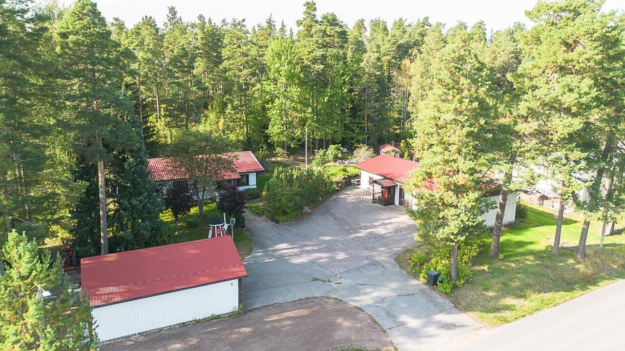 Myydään Omakotitalo, Yli 5 huonetta - Raasepori, Karjaa, Sannäsintie 8 ...