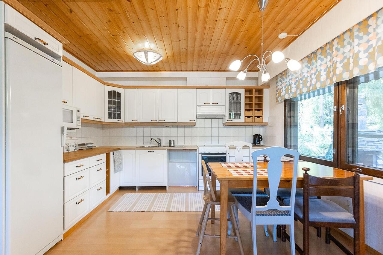 Myydään Omakotitalo, Yli 5 huonetta - Raasepori, Karjaa, Sannäsintie 8 ...