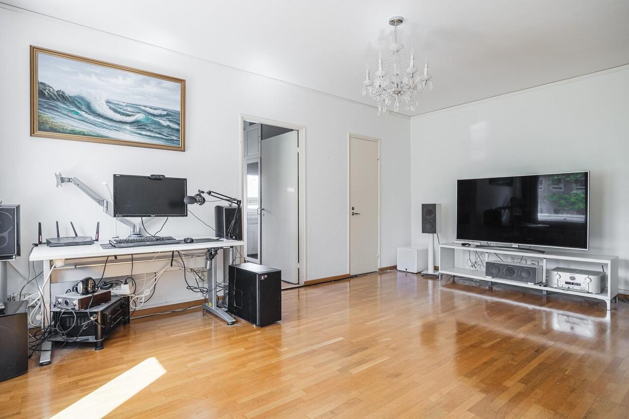 Myydään Kerrostalo, Kaksio - Helsinki, Roihuvuori, Roihuvuorentie 7 A ...