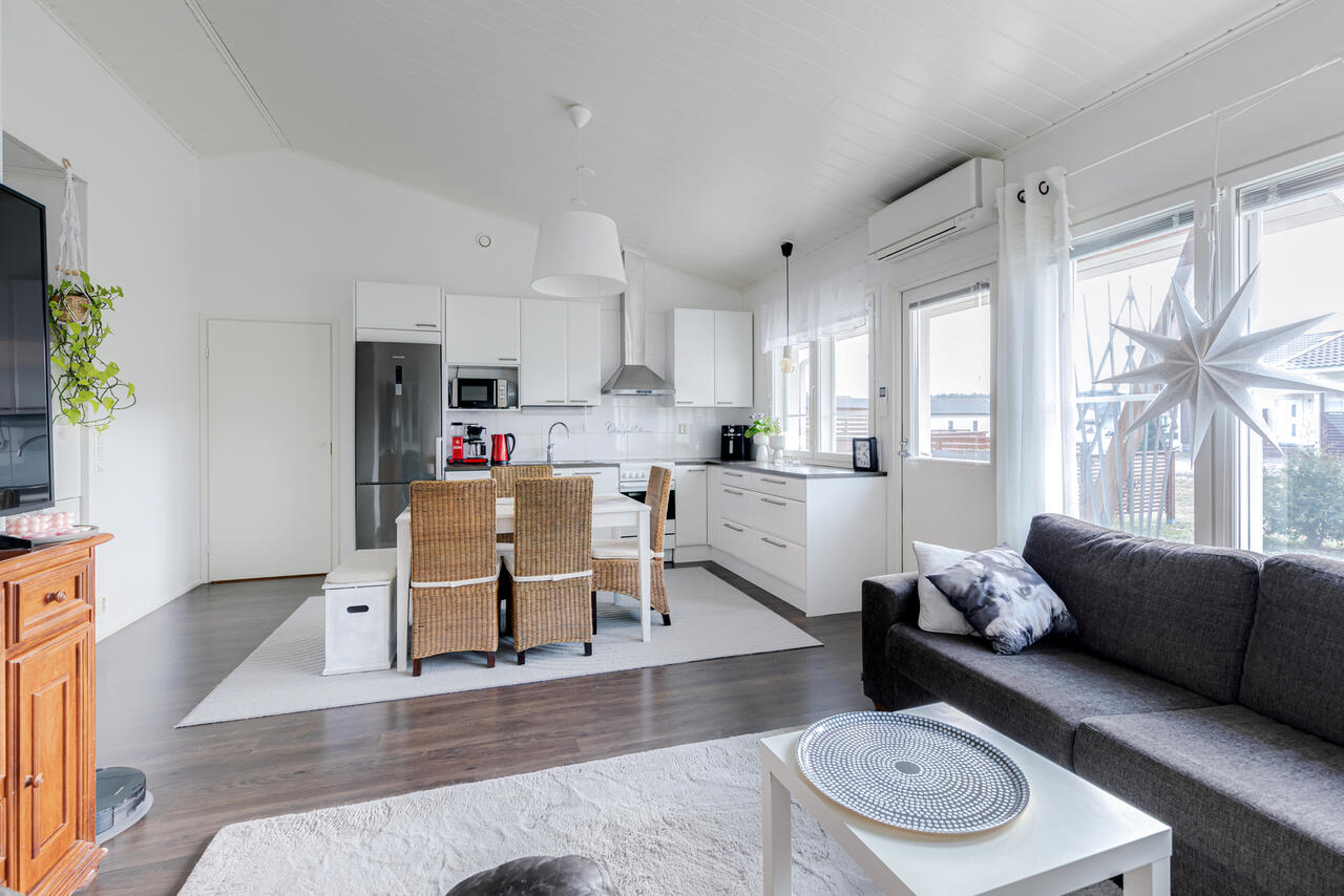 Myydään Rivitalo, 3 huonetta - Pori, Tuorsniemi, Alinentie 17 - Etuovi.com 80426834