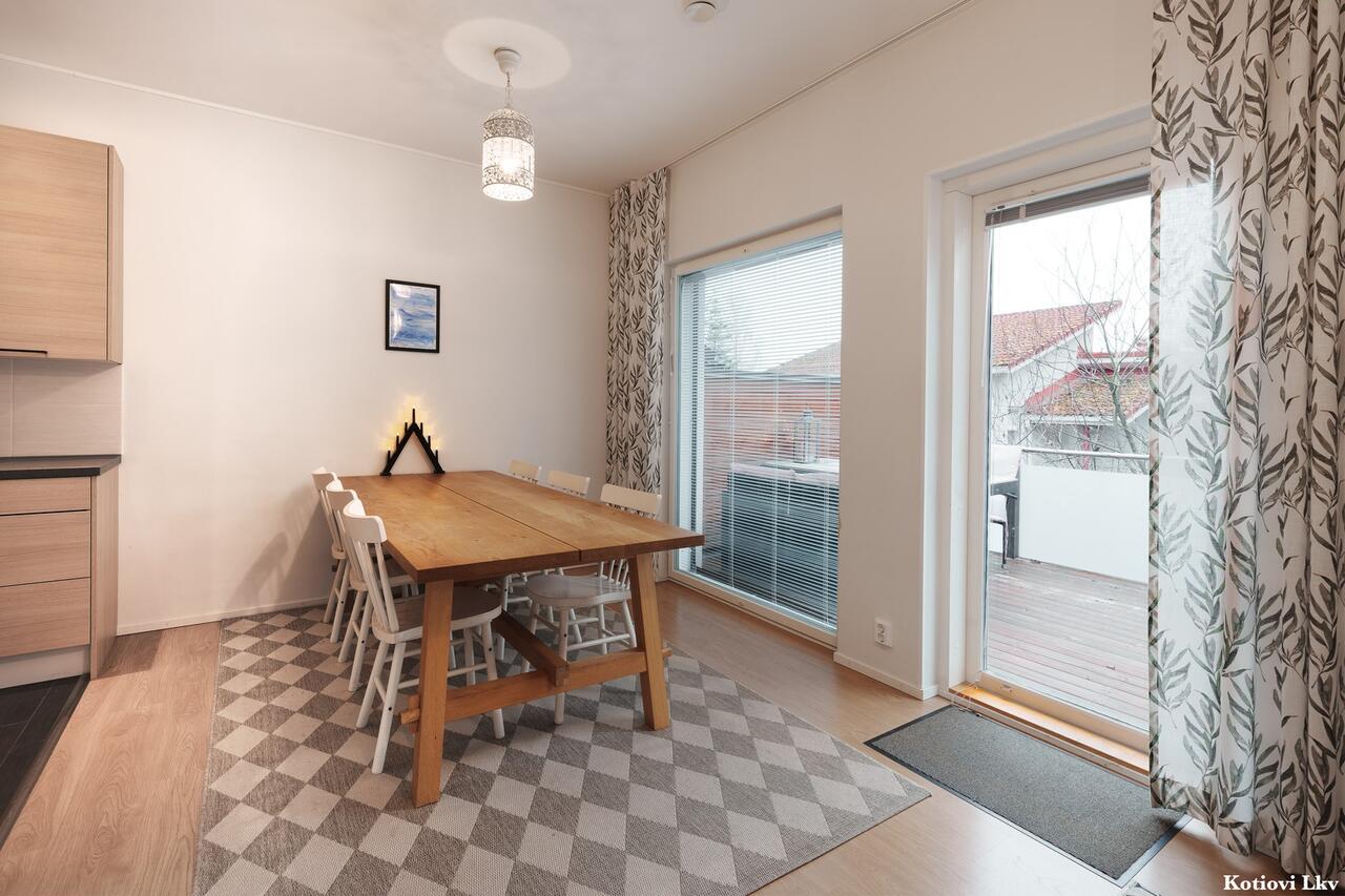 Myydään Paritalo, Yli 5 huonetta - Vantaa, Ruskeasanta, Jasmiinipolku 3 ...