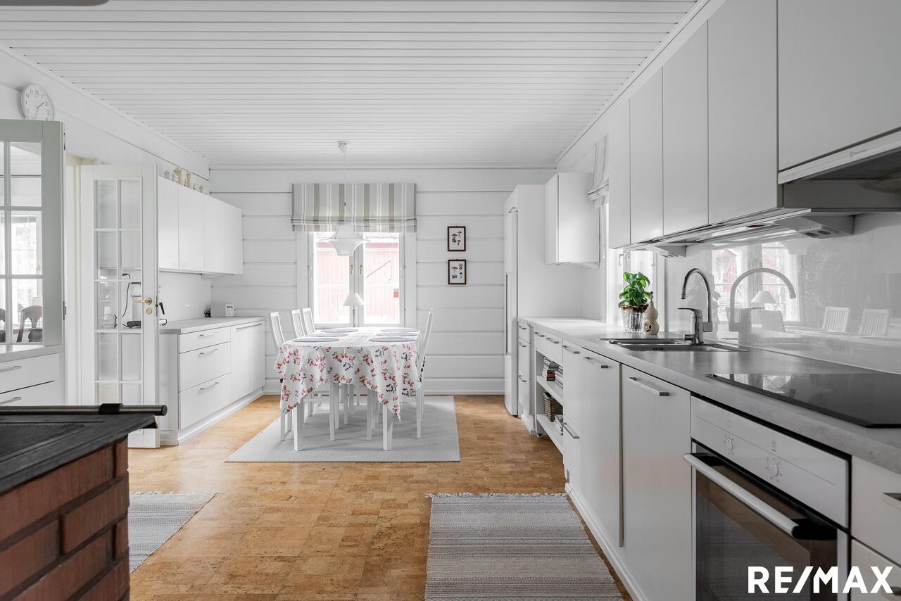 Myydään Omakotitalo, Yli 5 huonetta - Lieto, Vintala, Vintalantie 411 ...