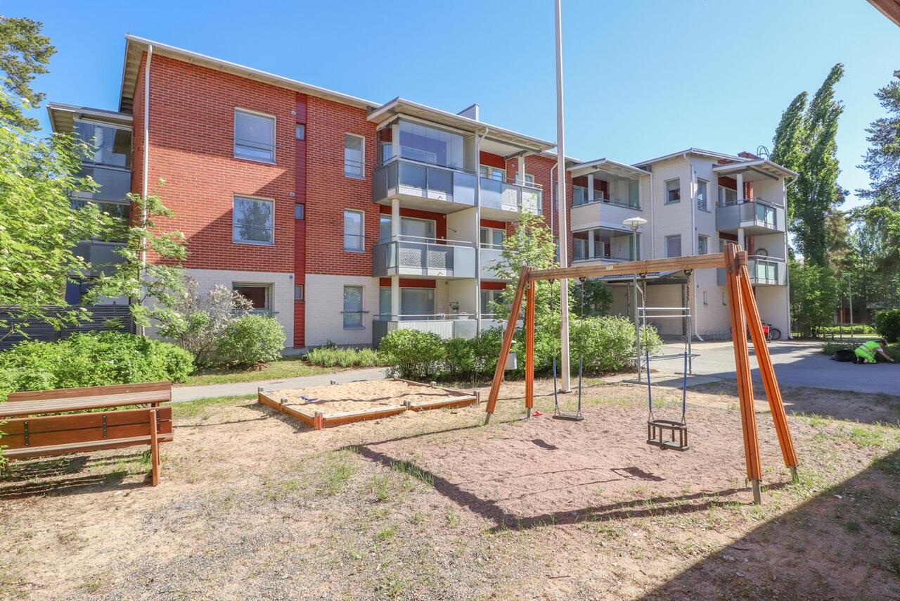 For sale Block of flats 3 bedrooms - Oulu Maikkula Maikkulanraitti 2 ja ...