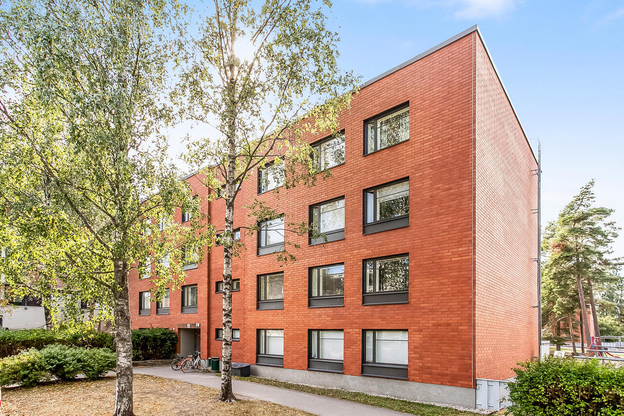 Vuokrataan Kerrostalo 5 huonetta - Espoo Olari YLISTÖRMÄ 1 A