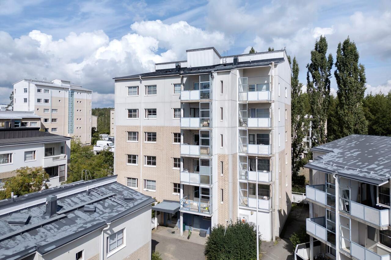 Vuokrataan Kerrostalo Yksiö - Vantaa Myyrmäki Huddingenpolku 5 C