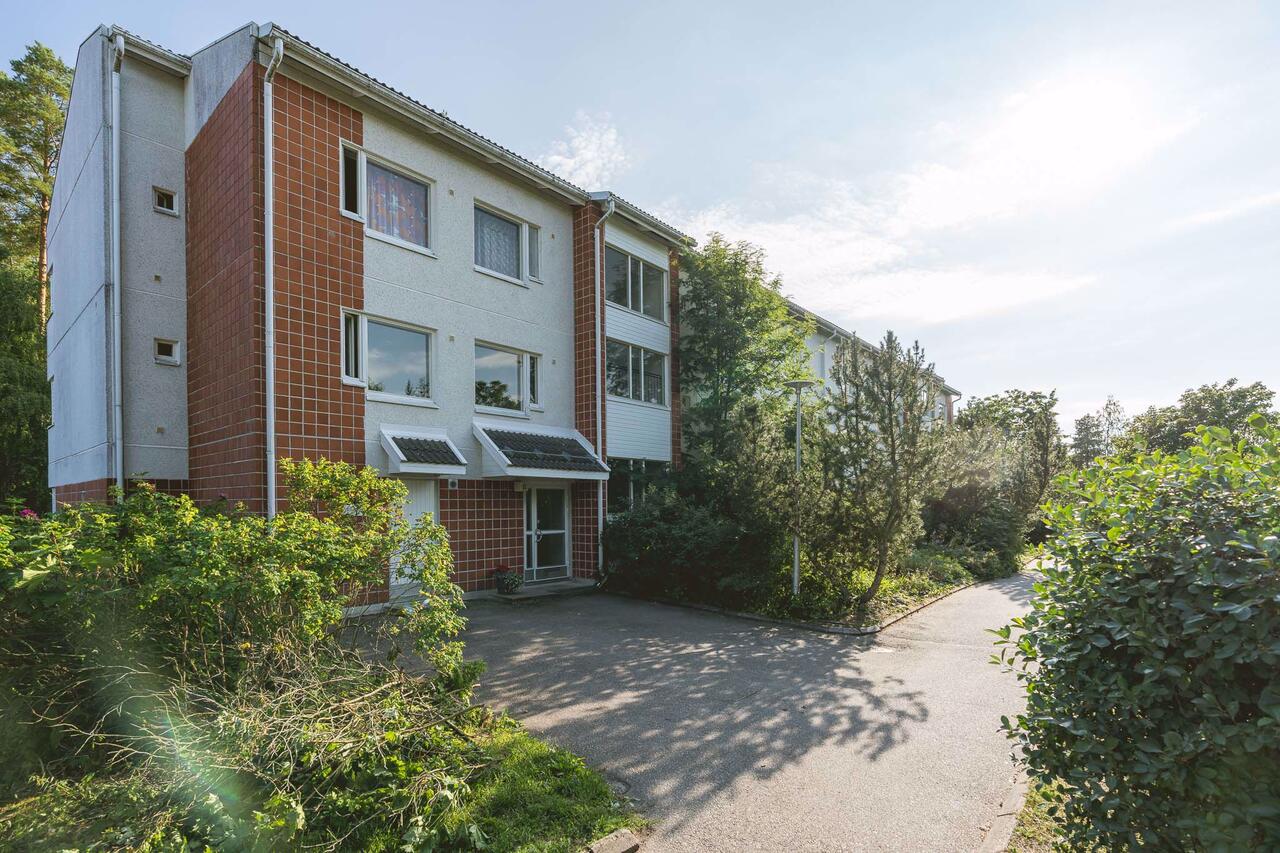 Vuokrataan Kerrostalo 3 huonetta - TURKU Halinen Karpiokatu 1