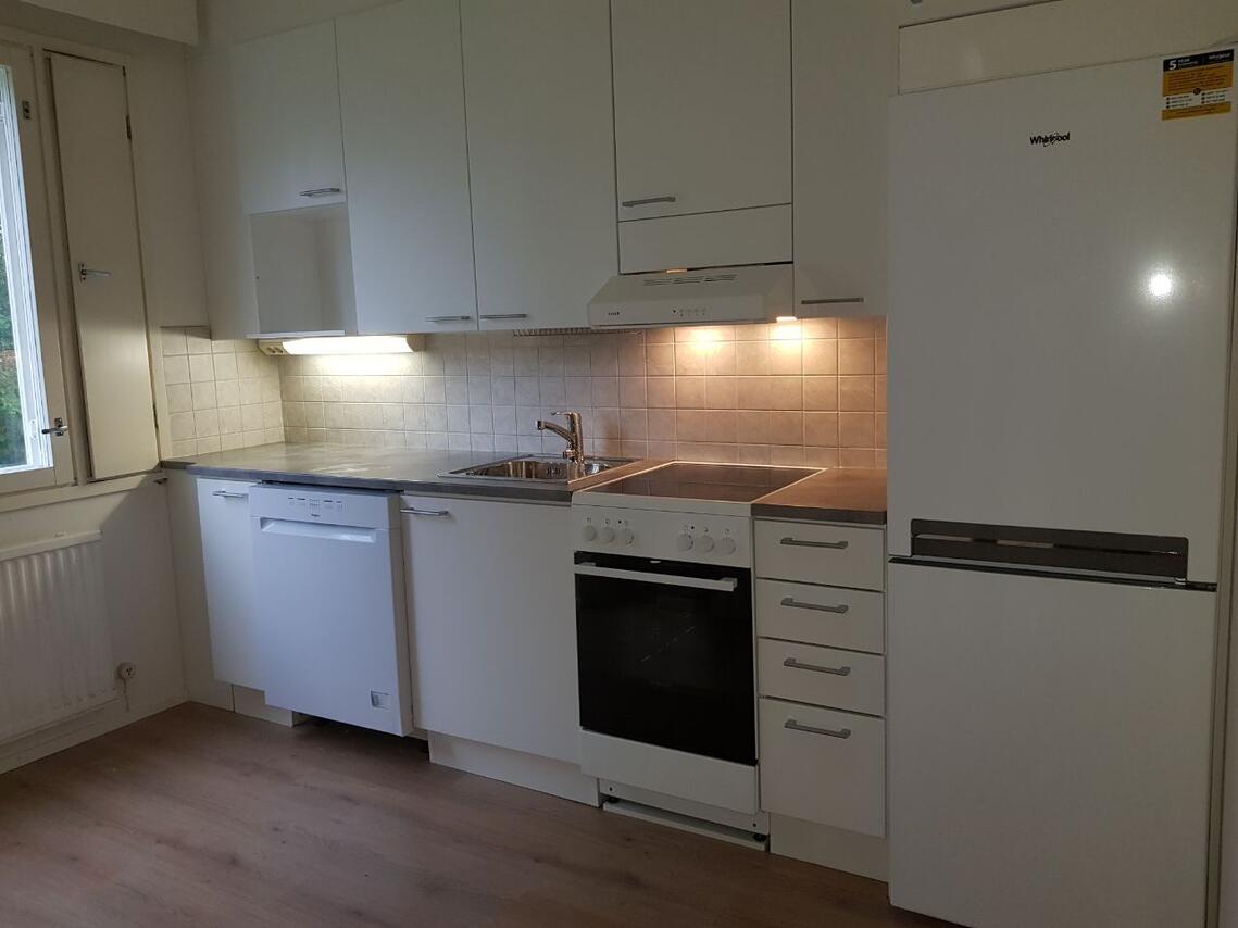 Vuokrataan Kerrostalo Yksiö - Vaasa Huutoniemi Saarnitie 9