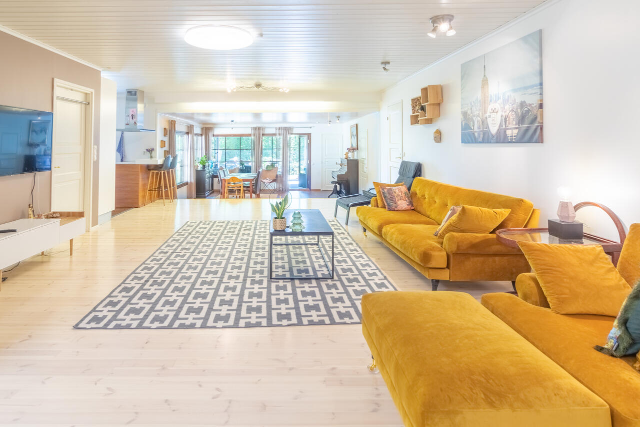 Vuokrataan Paritalo Yli 5 huonetta - Vihti Huhmari Kukkulakuja 28