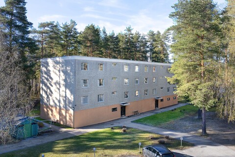 Myytävät asunnot: 122 kpl - Etuovi.com